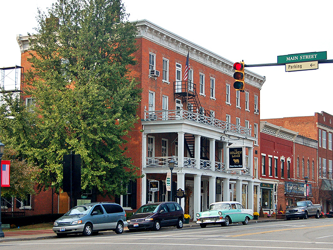 Lebanon's main street: Where every storefront tells a story. It's like stepping into a Norman Rockwell painting, but with better coffee shops!
