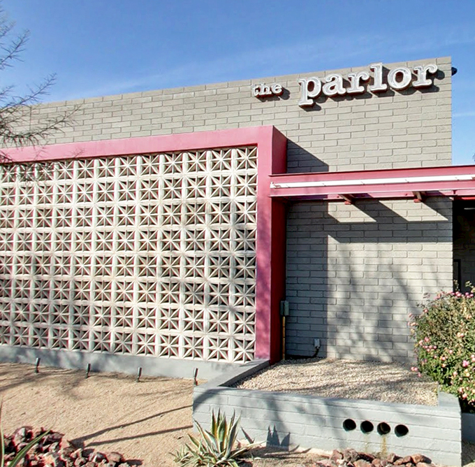 Mid-century modern meets mouthwatering pizza. The Parlor is where design and deliciousness collide.