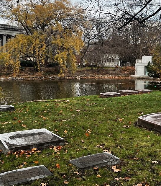 big old cemeteries illinois ftr