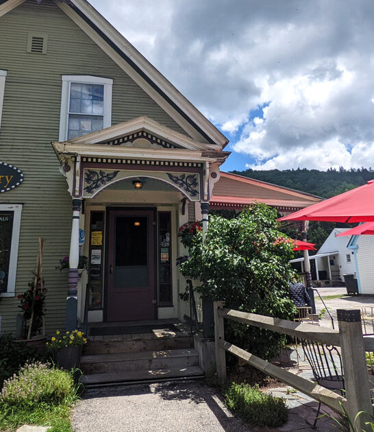 bookstore cafe bagels vermont FTR