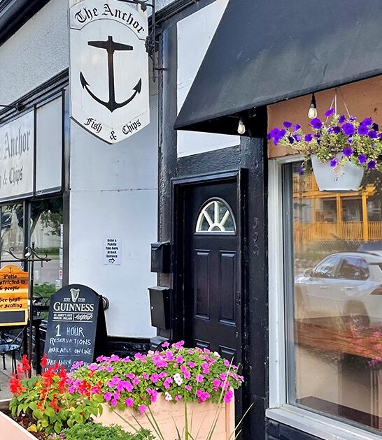 cozy neighborhood pub minnesota FTR