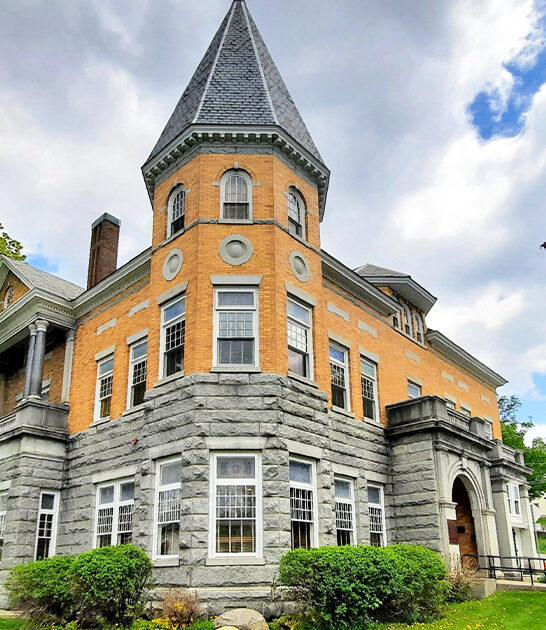 stunning libraries vermont FTR