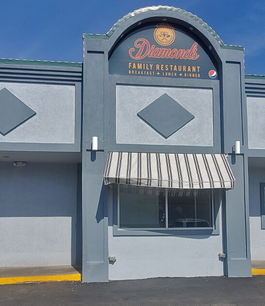 unassuming restaurant pies illinois ftr