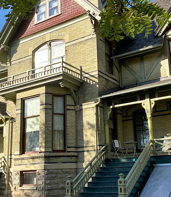 victorian mansion wisconsin ftr