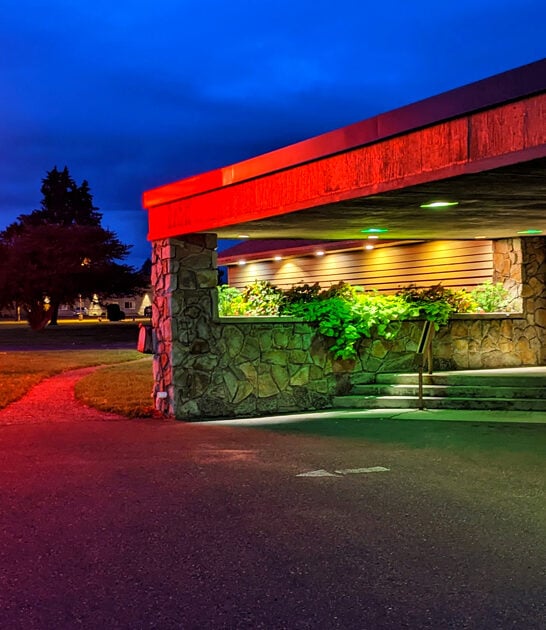 walleye sandwich wisconsin restaurant ftr