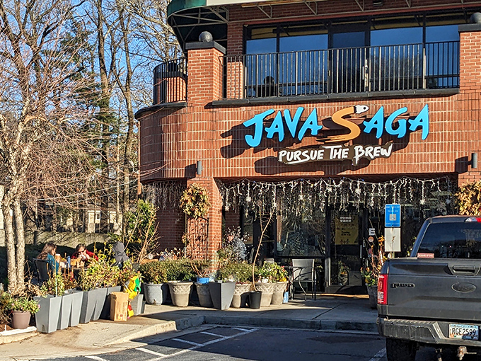 Java Saga: Where coffee dreams and fried chicken fantasies collide! This brick-faced beauty is like the Willy Wonka factory of caffeine and comfort food.