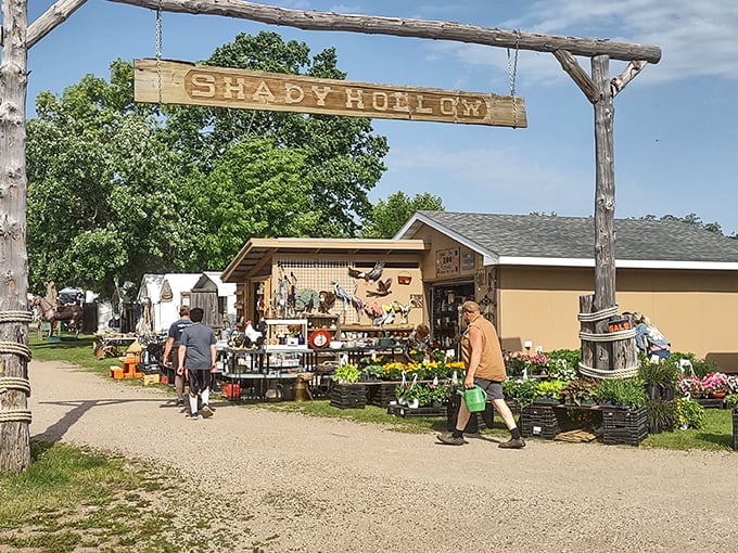 Welcome to wonderland! Shady Hollow Flea Market is where your grandma's attic meets Aladdin's cave, with a sprinkle of Minnesota nice.