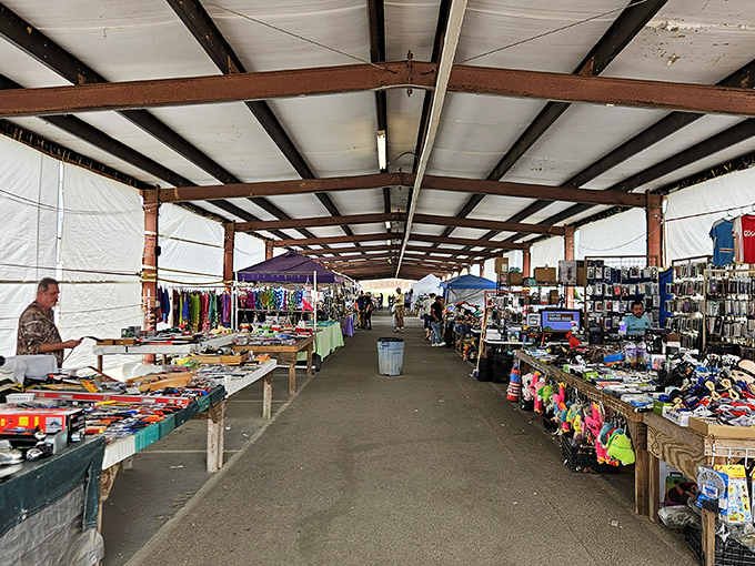 Step right up to the bargain bonanza! This covered walkway is like a treasure map come to life, with X marking every spot.