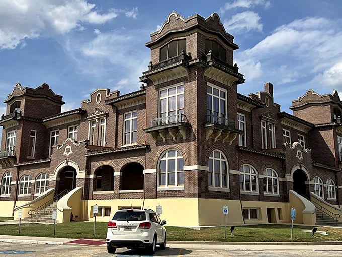 Who needs a time machine when you've got the Fulton Mansion? This Victorian beauty is serving up 19th-century realness with a side of Texas charm!