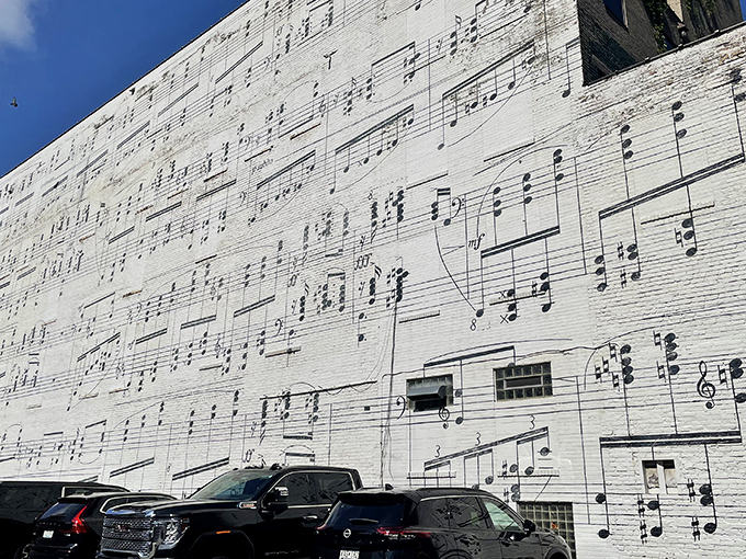 Who needs sheet music when you've got a whole building? This musical mural turns downtown Minneapolis into a symphony for the eyes.