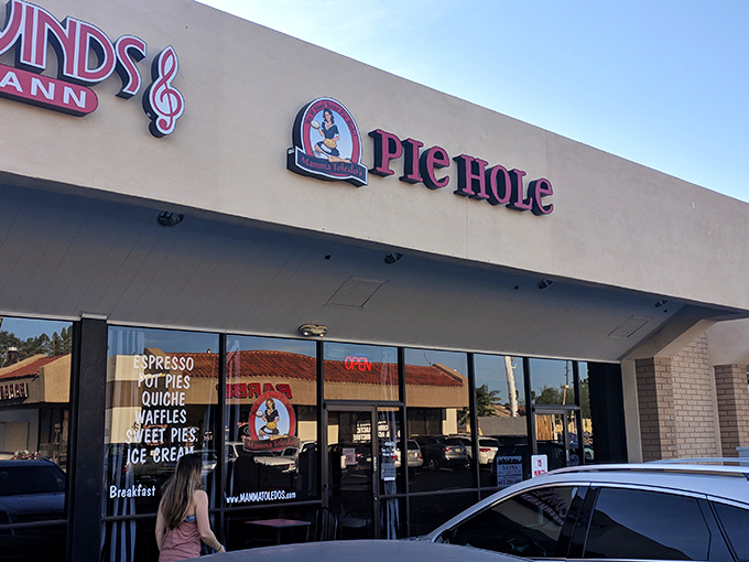 A slice of Americana nestled in the Arizona sun. Mamma Toledo's Pie Hole beckons with the promise of flaky crusts and sweet fillings.