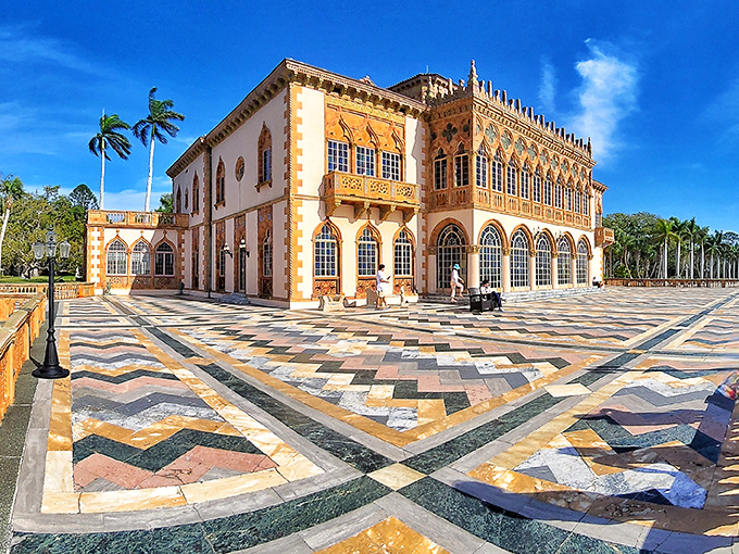 Venetian dreams meet Florida sunshine! This terra-cotta palace looks like it teleported straight from the Grand Canal to Sarasota Bay.