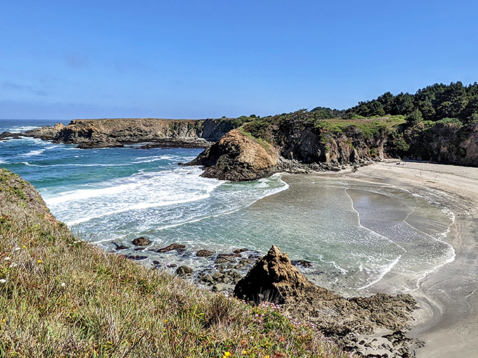 "Nature's own light show." This sunset vista is better than any 4K TV &ndash; and comes with surround sound waves!