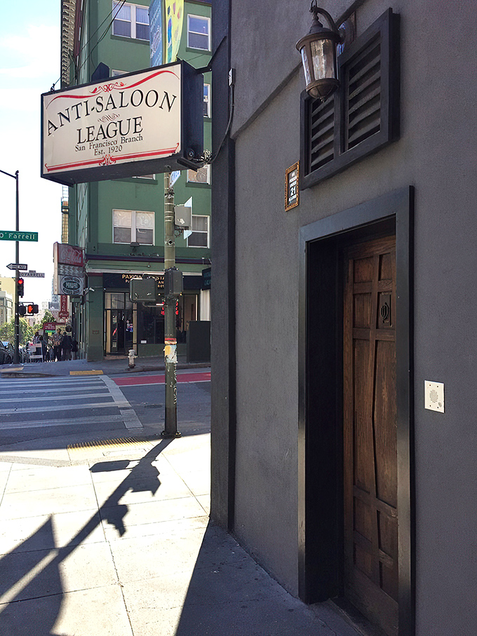 Step into a time warp! Bourbon & Branch's bar is where the Roaring Twenties meet modern mixology, with a dash of speakeasy secrecy.