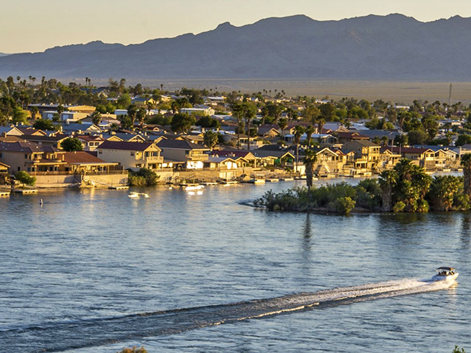 Ahoy, river rats! Bullhead City's marina is like a watery parking lot for adventure seekers. Boats bob eagerly, waiting to whisk you away to sun-soaked shenanigans on the Colorado River.
