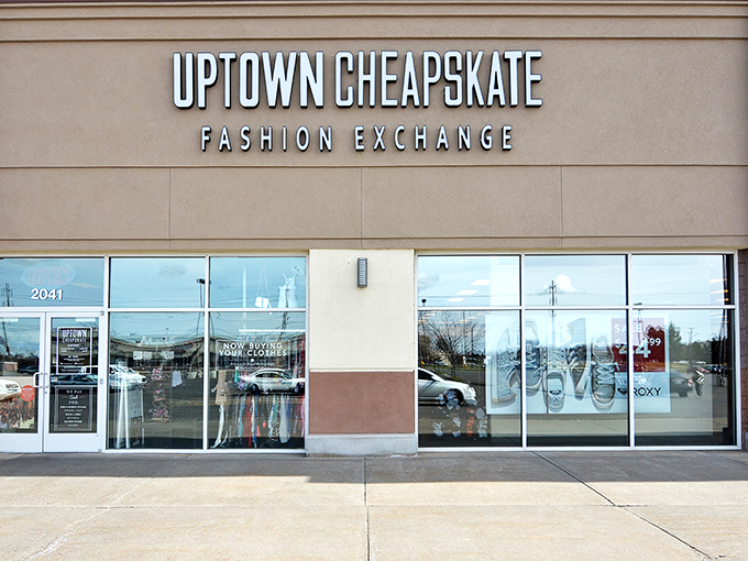 A fashion oasis in the desert of retail! Uptown Cheapskate's inviting storefront promises treasure hunts and style adventures for savvy shoppers.