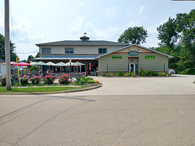 Step into a time machine disguised as a charming country store! Clarks Run Antiques beckons with promises of vintage treasures and local wines.