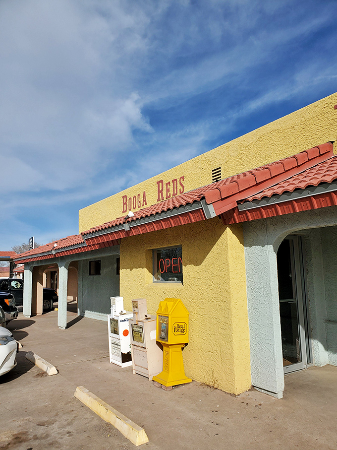 Welcome to the Wild West of flavor! Booga Red's exterior is like a sun-kissed adobe postcard come to life.