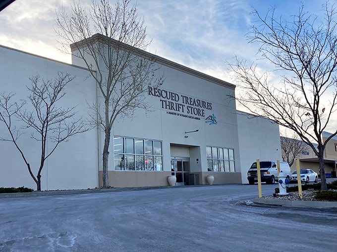 Welcome to the Taj Mahal of thrift stores! This unassuming exterior hides a treasure trove of secondhand wonders waiting to be discovered.