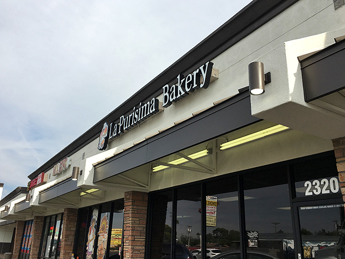 "Welcome to carb heaven!" La Purisima Bakery 2's storefront beckons with the promise of Mexican delights, like a siren call for sweet-toothed sailors.