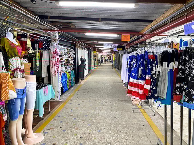 Welcome to the land of endless possibilities! At Oldsmar Flea Market, you'll find everything from vintage treasures to fresh produce, all under one roof.