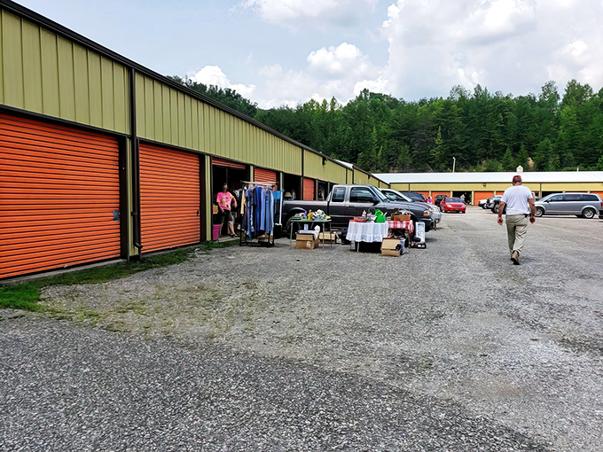 Welcome to treasure hunter's paradise! The Capitol Flea Market's exterior promises adventures in bargain-hunting and nostalgia-seeking.