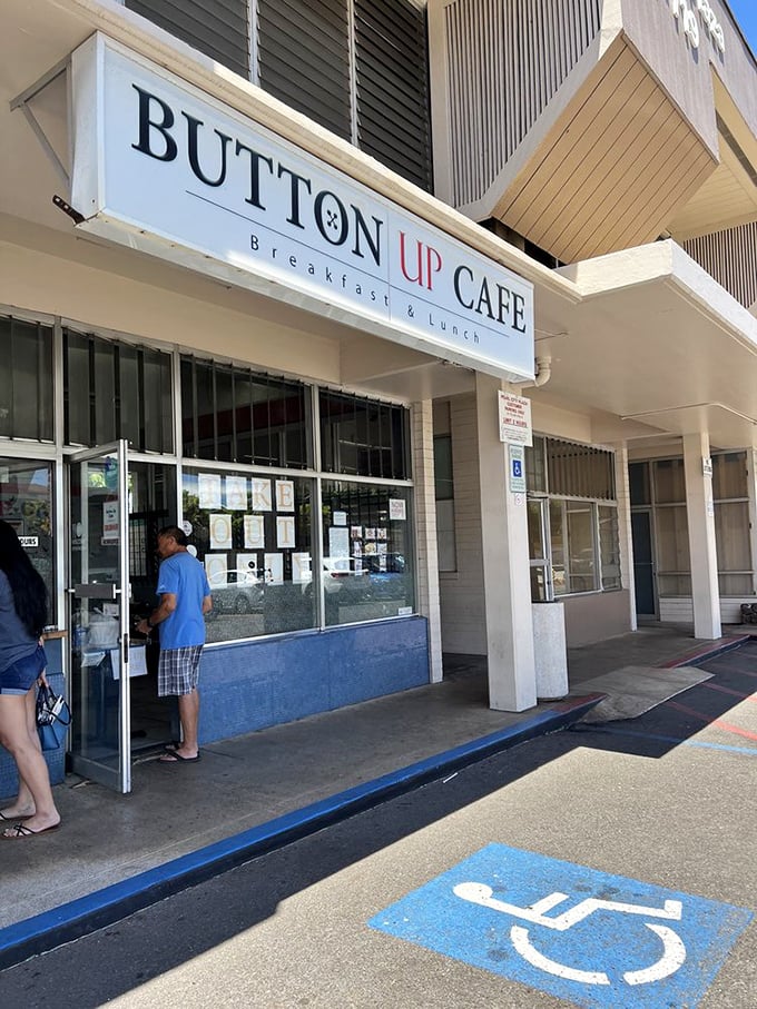 1. the no frills restaurant in hawaii that locals swear has the best breakfast in the state