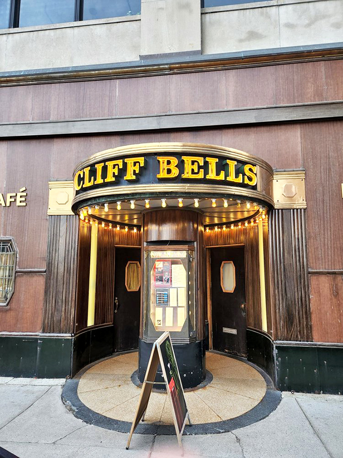 Step into a time warp! Cliff Bell's glowing marquee beckons you to leave the 21st century behind and dive into Detroit's jazziest hotspot.