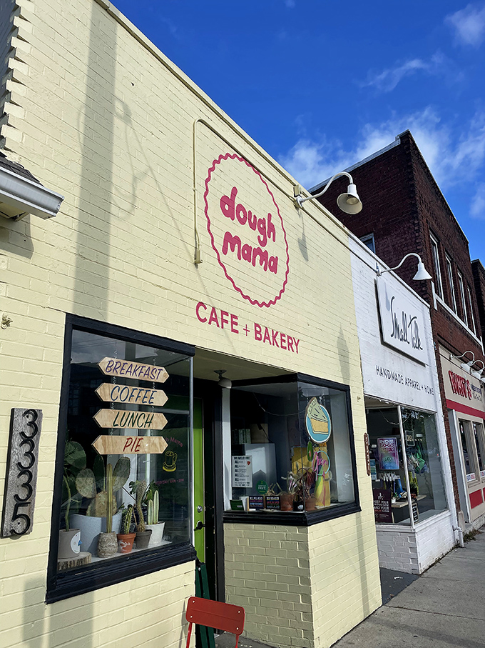 Welcome to carb heaven! Dough Mama's cheery yellow exterior is like a beacon of buttery hope in Clintonville.