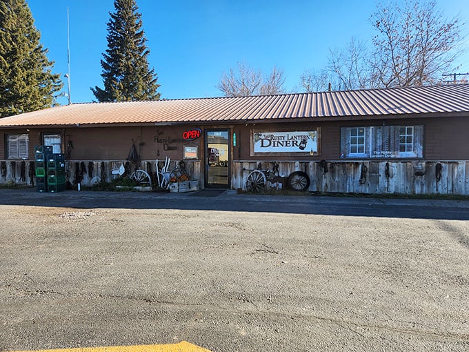 Step back in time at the Rusty Lantern Diner, where vintage charm meets modern comfort food cravings. It's like a Norman Rockwell painting come to life!