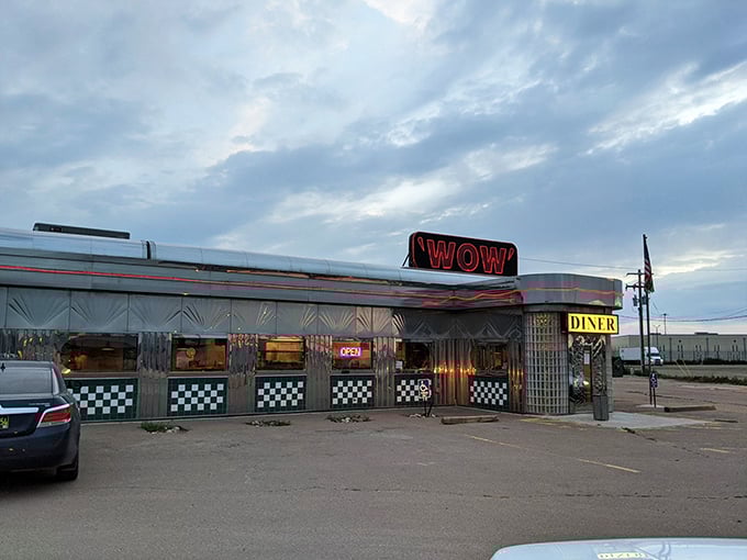 Shiny and chrome, this diner's exterior is straight out of a '50s sci-fi flick. Beam me up, Scotty &ndash; I'm ready for some out-of-this-world breakfast!
