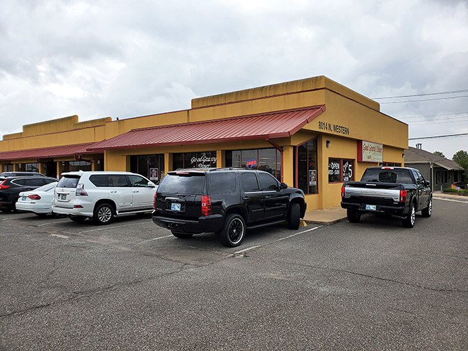 Welcome to gravy heaven! This unassuming exterior hides a treasure trove of comfort food that'll make your taste buds do a happy dance.