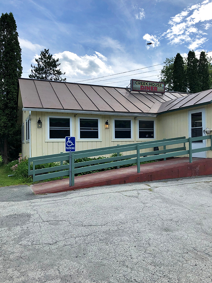 Welcome to breakfast paradise! The Creek House Diner's charming exterior promises a feast for both the eyes and the stomach.