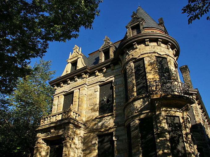 Gothic grandeur meets Addams Family chic! Franklin Castle's imposing facade whispers tales of mystery, inviting the brave to uncover its secrets.