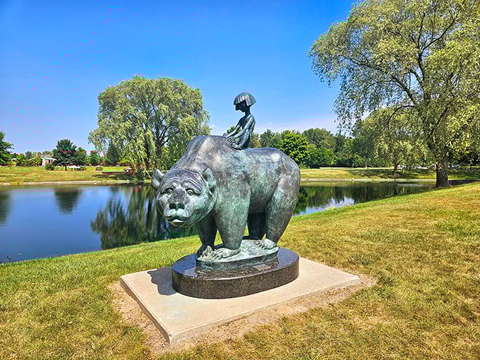 Cosmic jugglers or avant-garde yoga? These whimsical figures by the lake prove art can be both puzzling and delightful. A perfect spot for contemplation or impromptu dance parties.