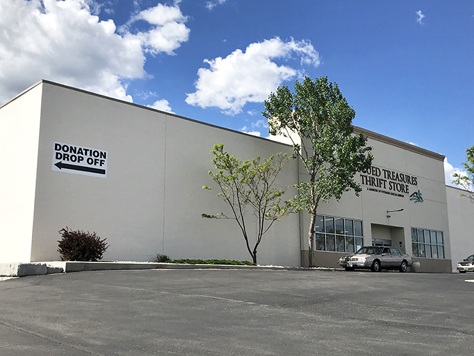 Welcome to the Taj Mahal of thrift stores! This unassuming exterior hides a treasure trove of secondhand wonders waiting to be discovered.