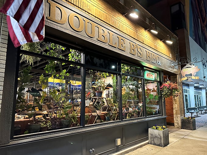 A floral welcome that's almost as mouthwatering as the BBQ! Double B's exterior is a feast for the eyes, with vibrant blooms cascading from hanging baskets.