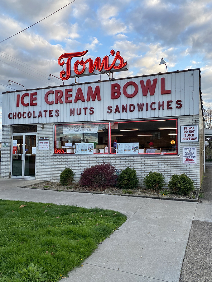 Step into a time machine disguised as an ice cream parlor! Tom's Ice Cream Bowl's iconic facade promises a sweet journey back to simpler times.