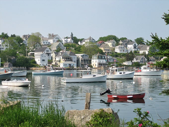 Postcard-perfect doesn't do it justice! Stonington's harbor is a symphony of bobbing boats and colorful houses that'll make you want to trade your car for a lobster trap.
