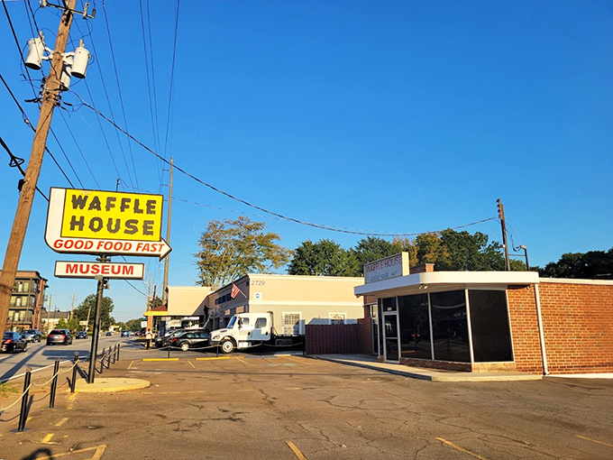 A beacon of nostalgia! This iconic yellow sign promises "GOOD FOOD FAST" and delivers a heaping helping of Americana.