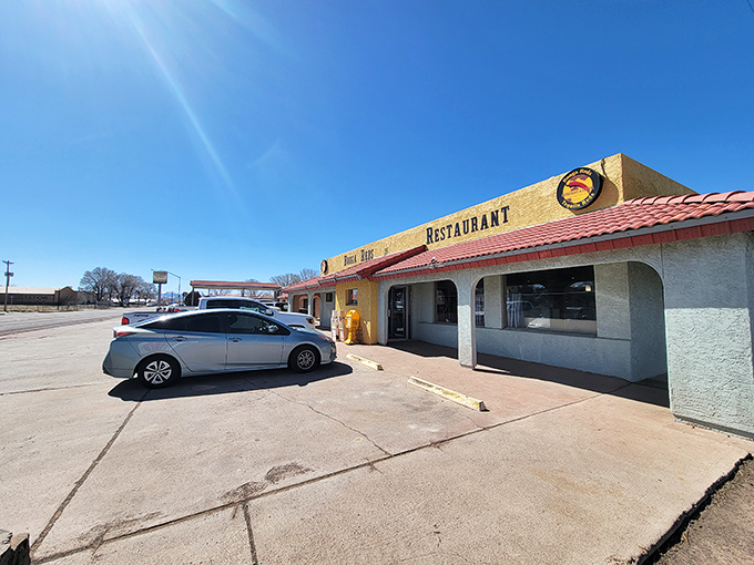 Welcome to the Wild West of flavor! Booga Red's exterior is like a sun-kissed adobe postcard come to life.