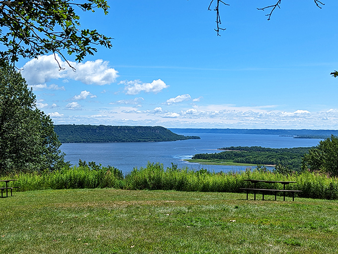 1. this scenic state park in minnesota is the perfect place to Nature's IMAX: Frontenac's bluff-top views are so stunning, you'll wonder if Mother Nature hired a Hollywood set designer.