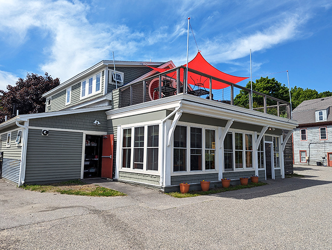 A coastal gem awaits! This charming exterior promises a feast for both your eyes and taste buds. Maine's culinary treasures are just steps away.