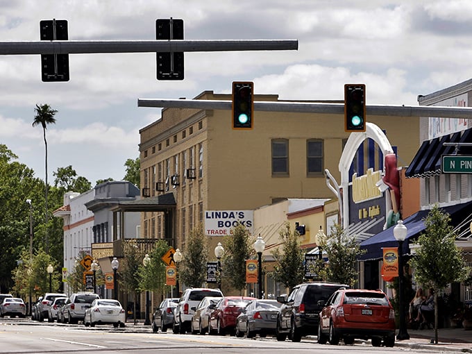 Sebring's downtown: Where time slows down and Spanish moss-draped oaks whisper tales of yesteryear. It's like stepping into a Norman Rockwell painting, but with better Wi-Fi.