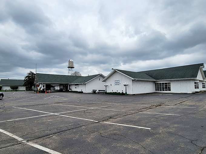Welcome to chicken paradise! White Fence Farm's charming exterior promises comfort food bliss with a side of nostalgia.