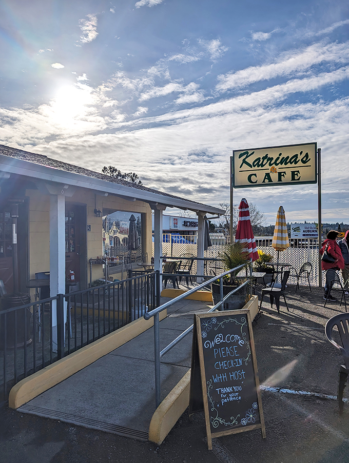 Welcome to breakfast paradise! Katrina's Caf&eacute;'s cheerful exterior promises a feast for both the eyes and the taste buds.
