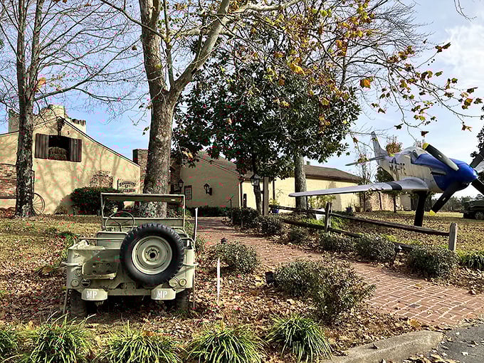 Step into a time warp! This WWII-themed exterior isn't just eye-catching&mdash;it's a portal to the past that'll have you saluting your server.