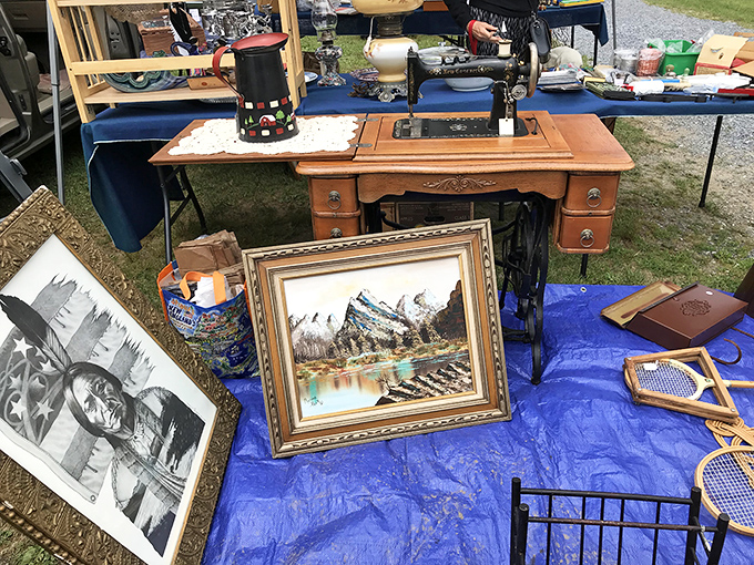 Art al fresco: From mountain vistas to vintage machinery, these paintings capture slices of Americana waiting to grace your walls.