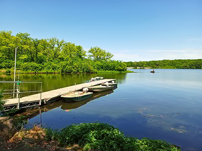 Boating 101: Find your sea legs on this tranquil lake. No pirates, no problem &ndash; just smooth sailing and picture-perfect views.