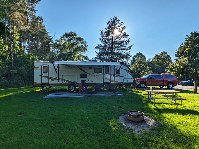 Glamping goals! This RV setup is like a five-star hotel suite on wheels. Just add s'mores and stargazing for the full luxury wilderness experience.